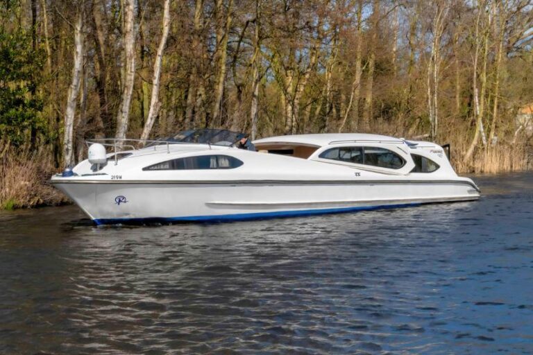 Carousel - Norfolk Broads Boating Holidays - Richardsons Boating Holidays