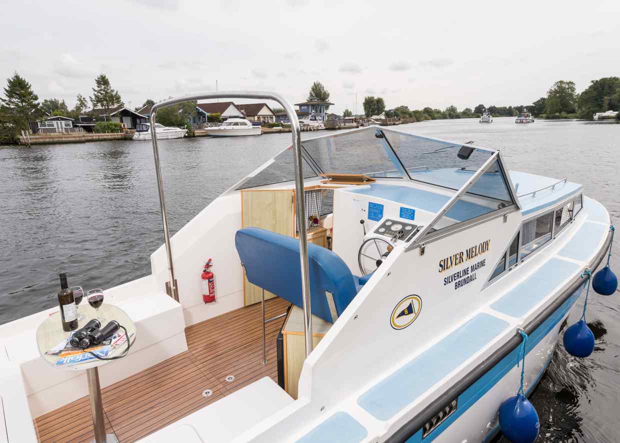 Silver Melody - Norfolk Broads Boating Holidays - Richardsons Boating ...
