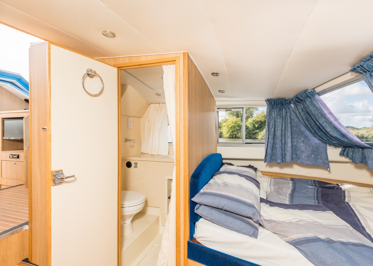 Silver Mystique - Norfolk Broads Boating Holidays - Richardsons Boating ...