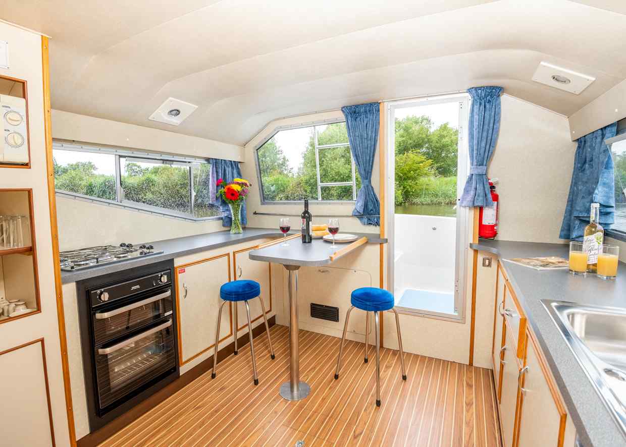 Silver Myth - Norfolk Broads Boating Holidays - Richardsons Boating ...