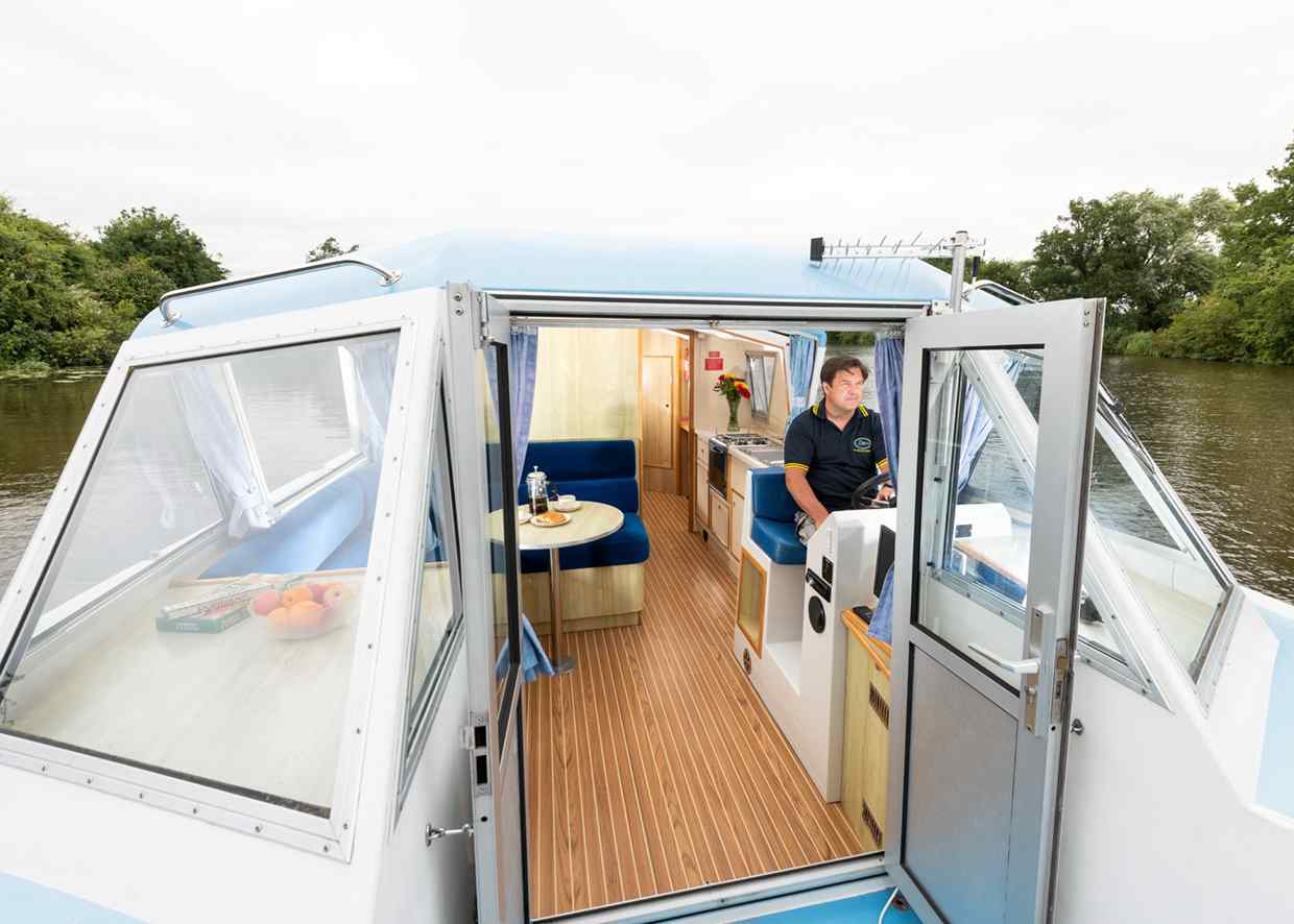 Silver Symphony - Norfolk Broads Boating Holidays - Richardsons Boating ...
