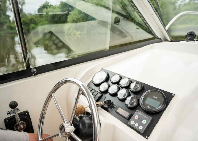 Silver Rhapsody - Norfolk Broads Boating Holidays - Richardsons Boating ...