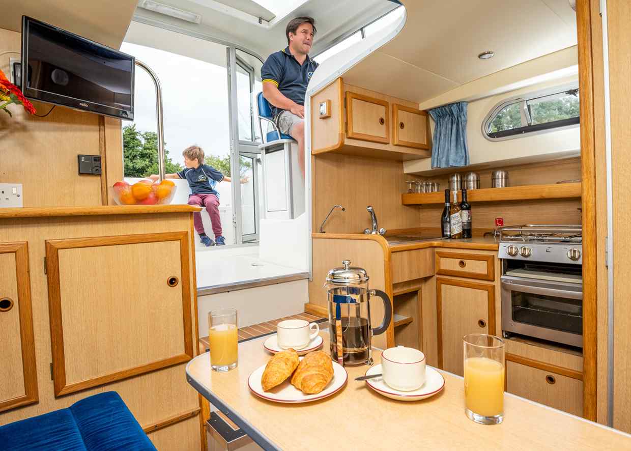 Silver Rhapsody - Norfolk Broads Boating Holidays - Richardsons Boating ...