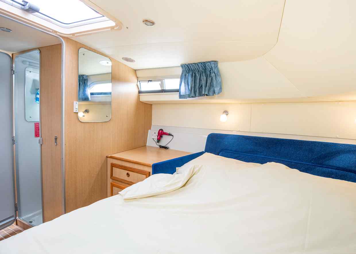 Silver Rhapsody - Norfolk Broads Boating Holidays - Richardsons Boating ...