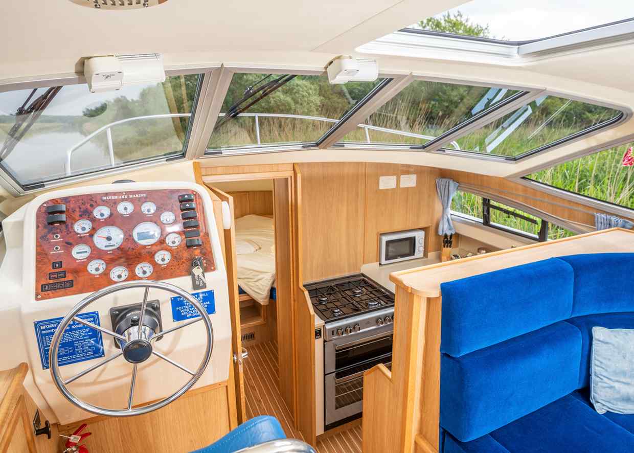 Silver Sapphire - Norfolk Broads Boating Holidays - Richardsons Boating ...