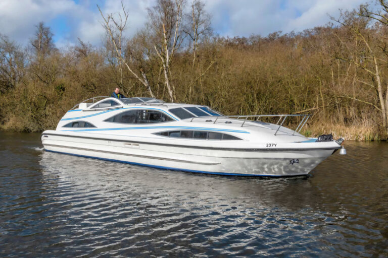 Silver Serenity - Norfolk Broads Boating Holidays - Richardsons Boating ...