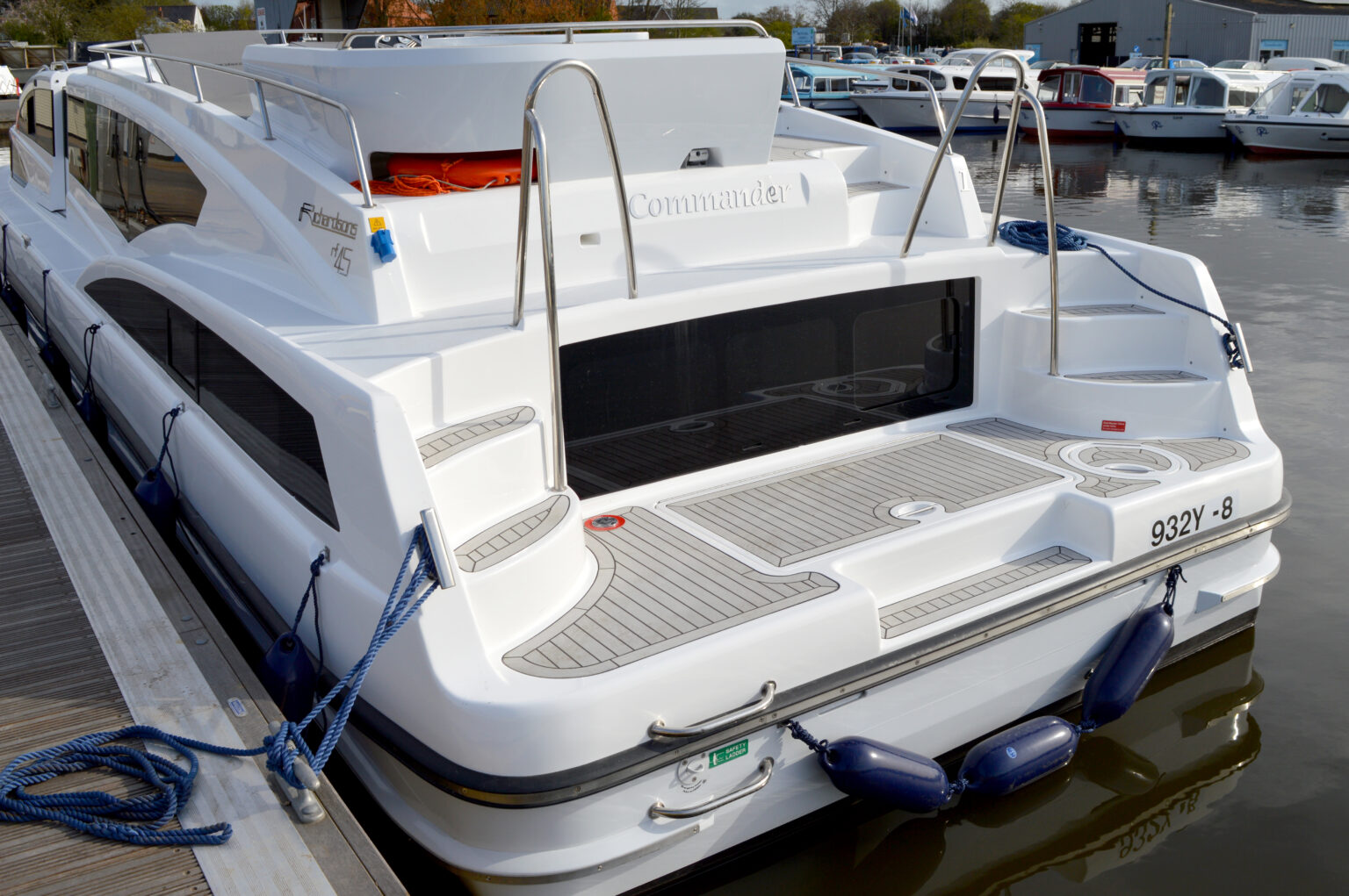 Commander - Norfolk Broads Boating Holidays - Richardsons Boating Holidays