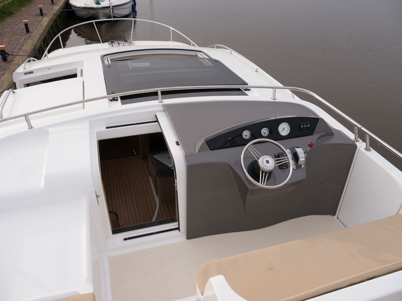 Commodore - Norfolk Broads Boating Holidays - Richardsons Boating Holidays