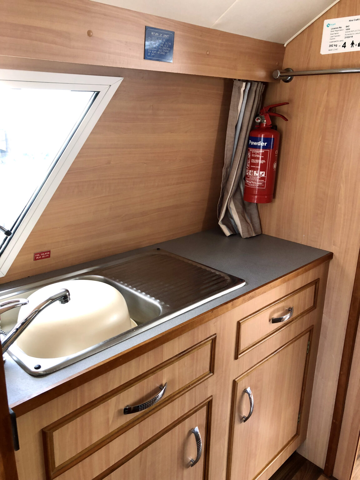 Swan Reflection - Norfolk Broads Boating Holidays - Richardsons Boating ...